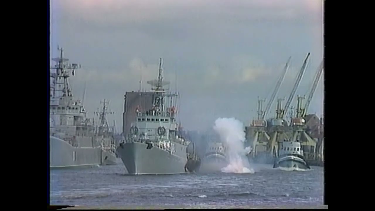 Die letzte Flottenparade der Volksmarine der DDR 1989 - Cool'is im Osten